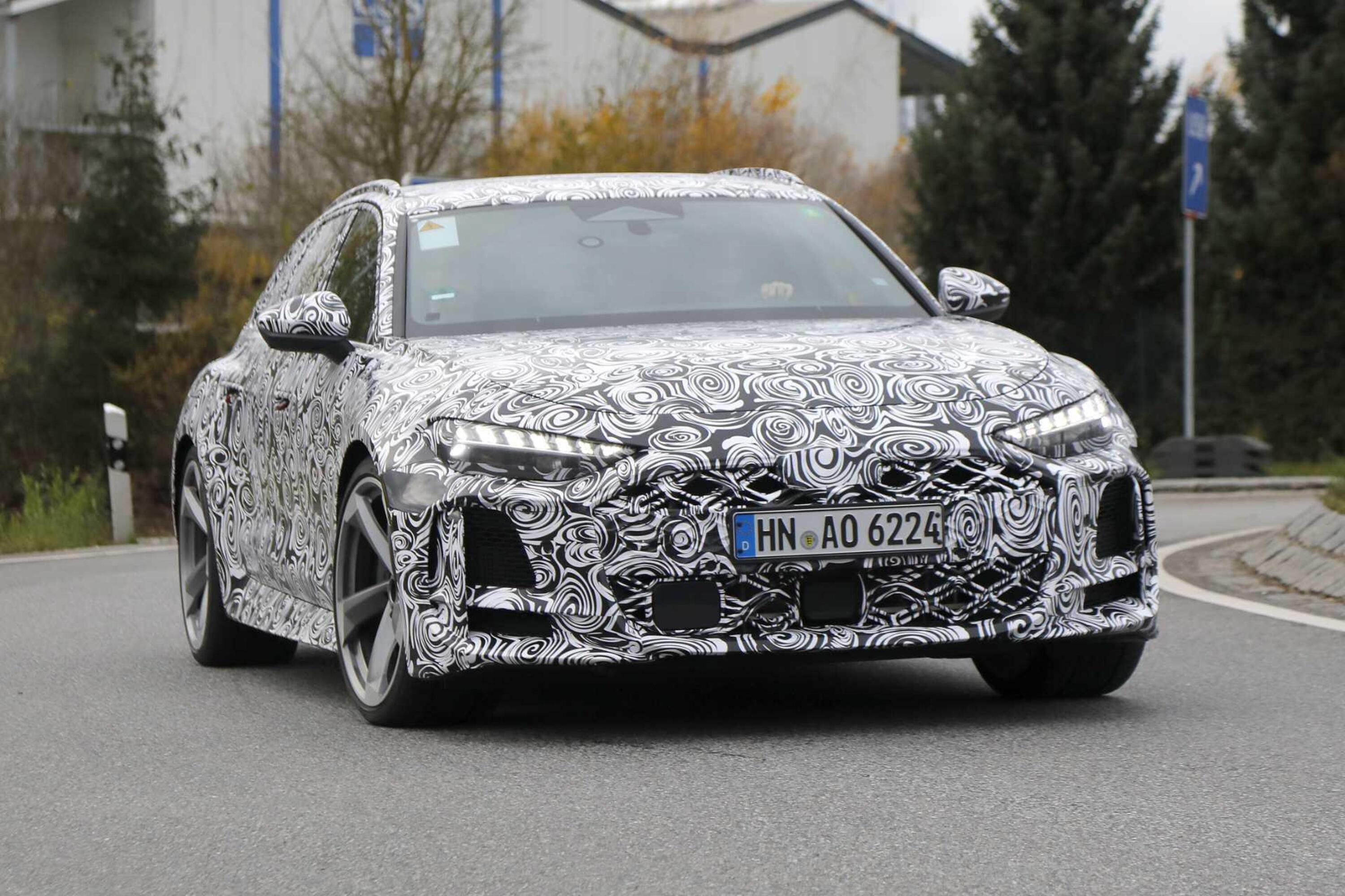 Audi RS5 2026: sarà la più aggressiva, avvistato il prototipo [Foto ...