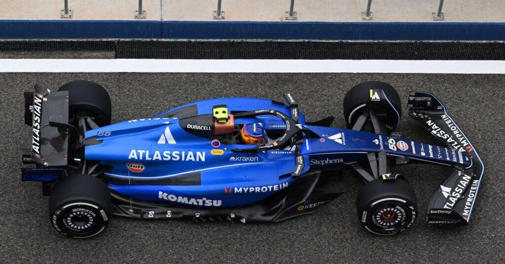 F1 2025. Test prestagionali Bahrain, Sainz al top davanti ad Hamilton e ...