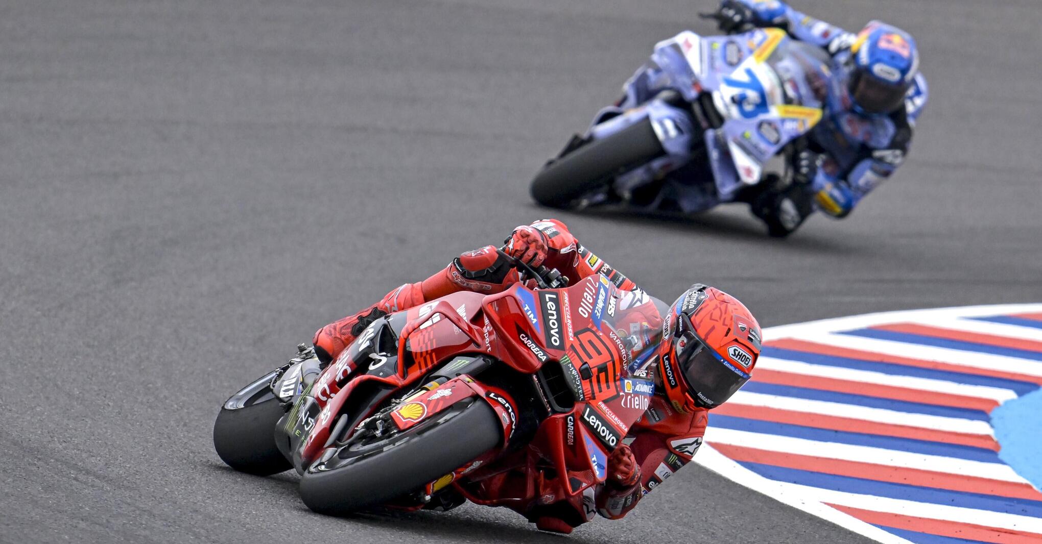 MotoGP 2025. GP di Argentina. Alex Marquez annusa la vittoria, ma vince ...