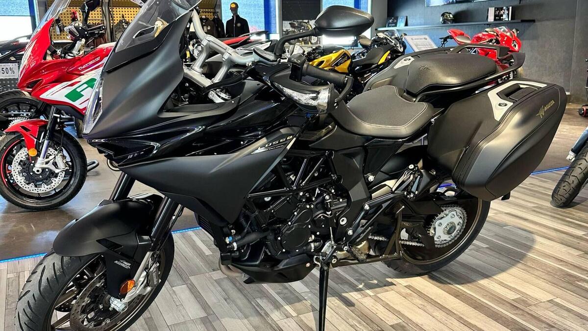 Vendo MV Agusta Turismo Veloce 800 Lusso SCS (2021 - 26) usata a ...