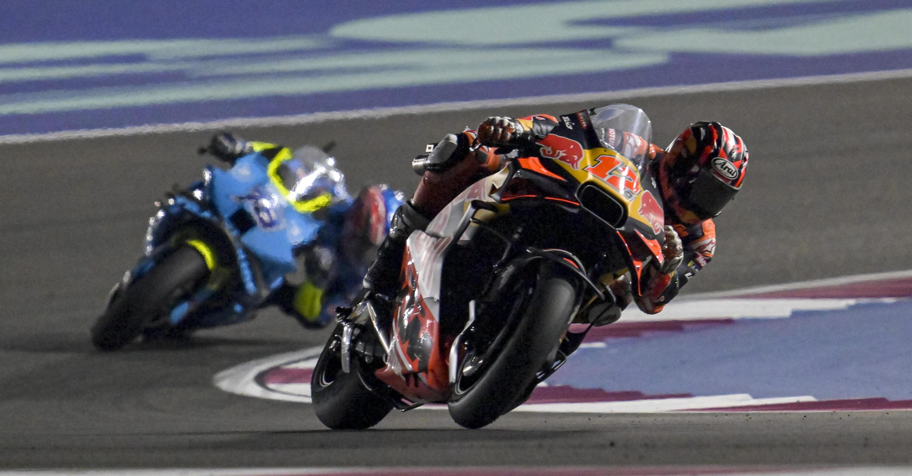 MotoGP 2025. GP del Qatar. Arrivata la penalità a Maverick Vinales: il pilota KTM perde il ...