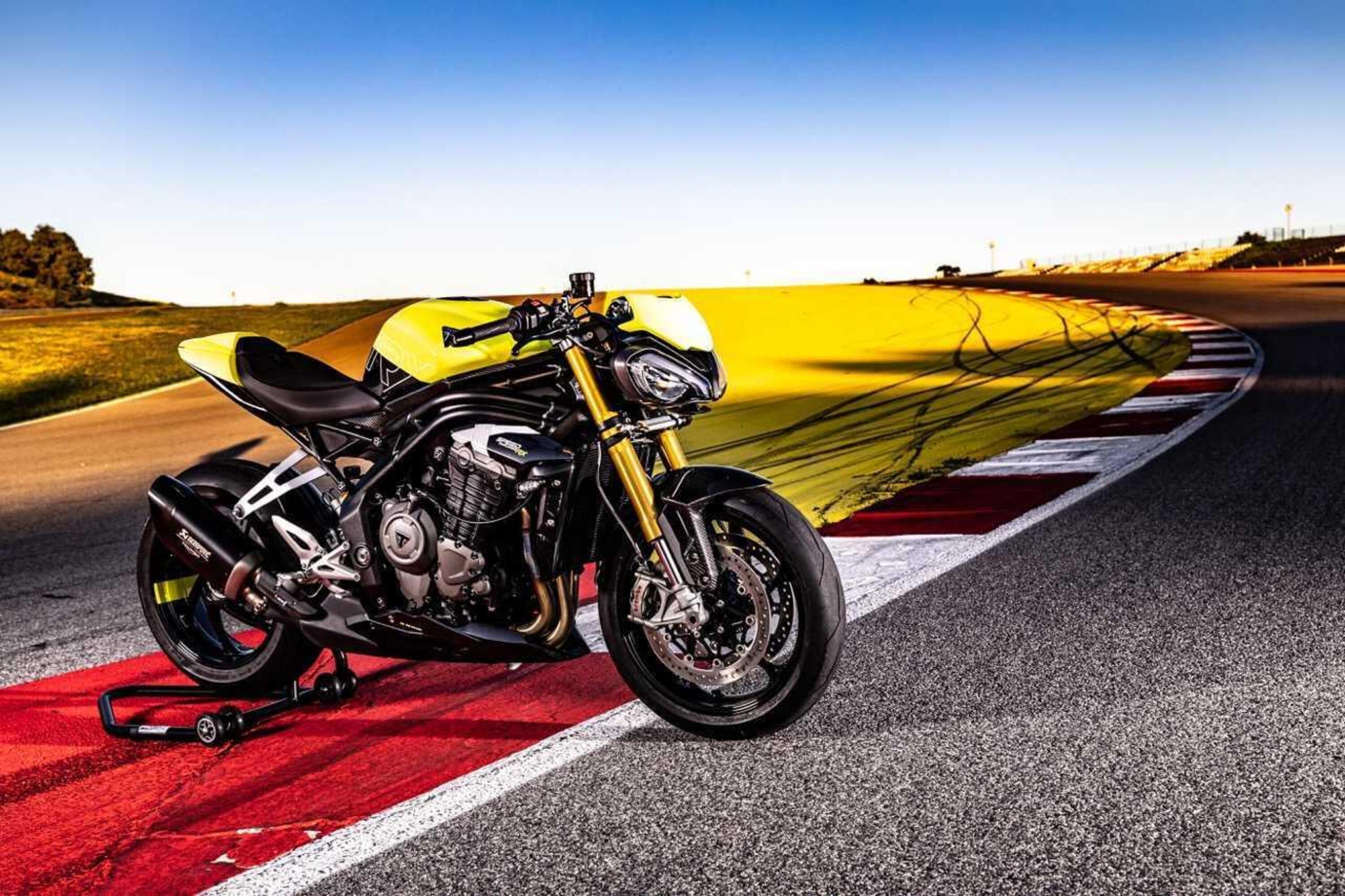 Prova Triumph Speed Triple 1200 RX: test esclusivo. Pro e contro [VIDEO ...