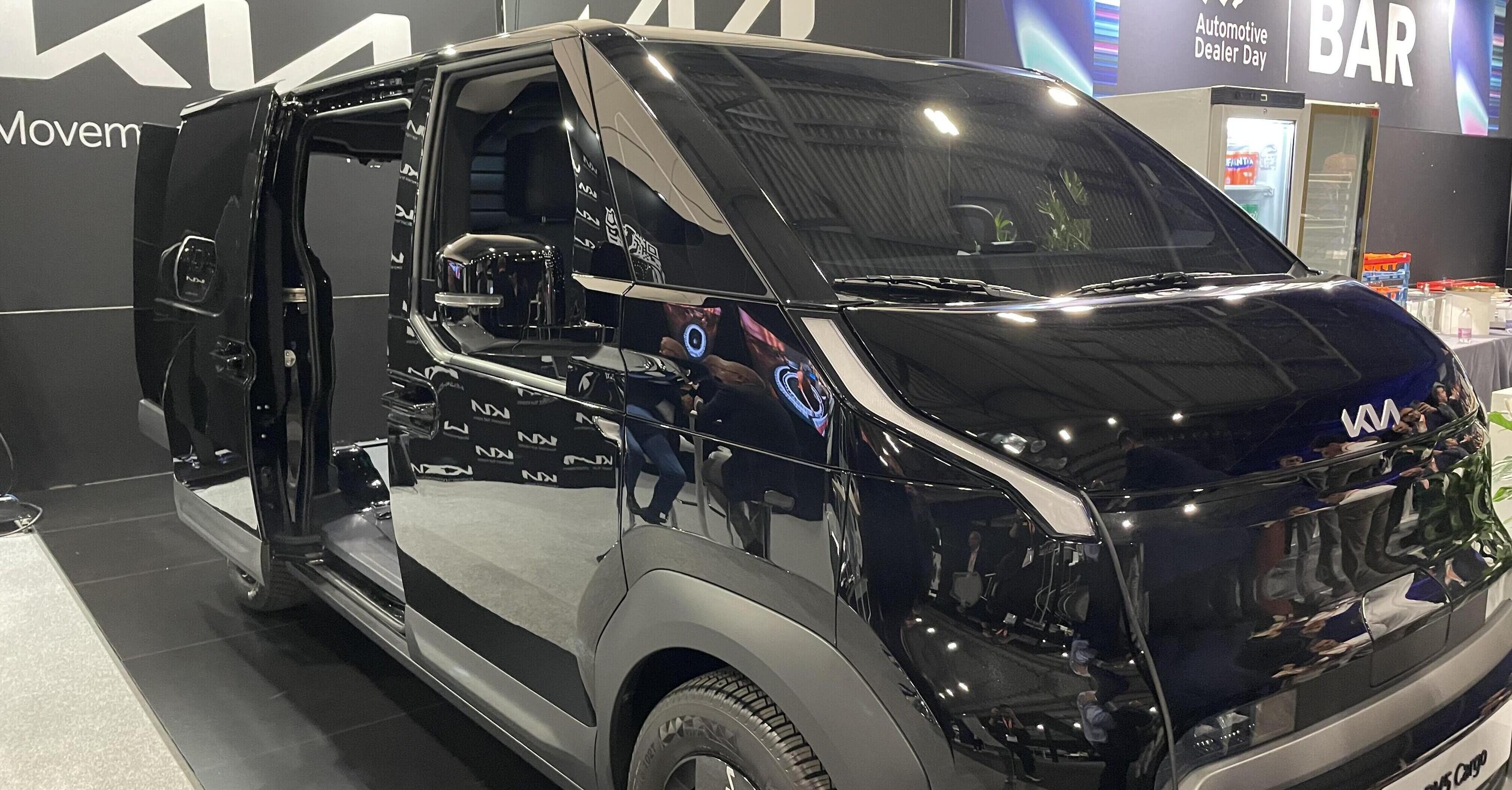 Kia PV5: arriva la versione Cargo per i professionisti - Elettrico ...