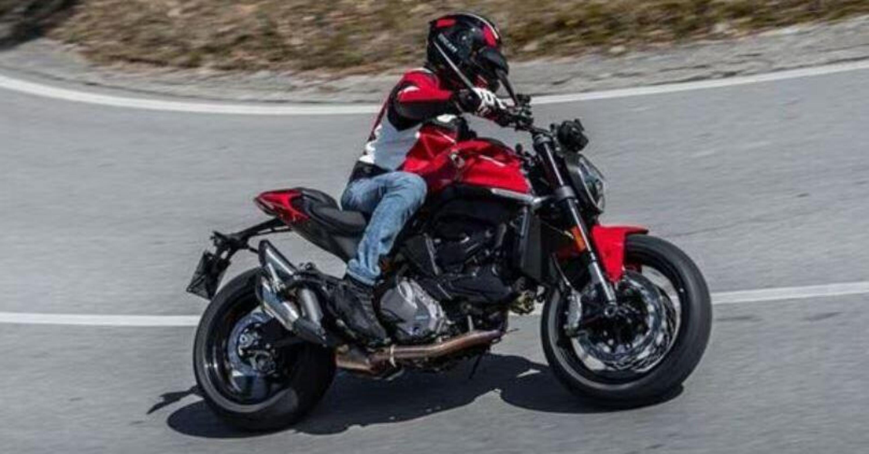 Ducati Monster V2: le prime foto "rubate" del collaudo su strada - News ...