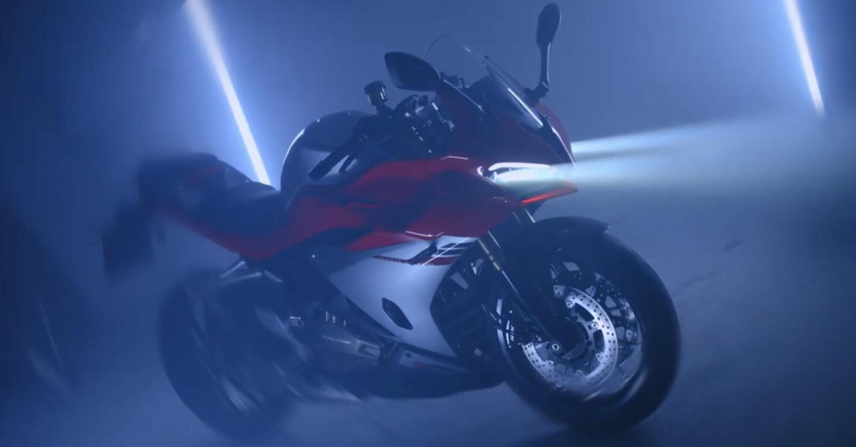 QJMotor SRK 500 RA: monobraccio e cambio automatico - News - Moto.it