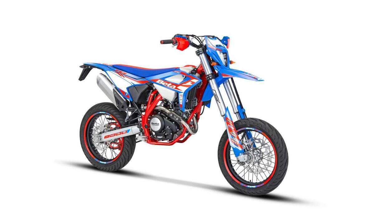 Betamotor RR 125 4T Motard R (2025 - 26), prezzo e scheda tecnica - Moto.it
