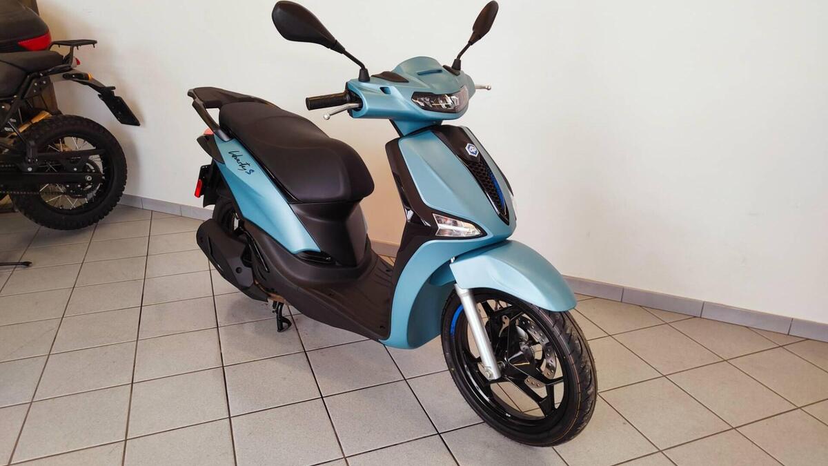 Vendo Piaggio Liberty 150 S (2025 - 26) nuova a Cavour (codice 9756861 ...