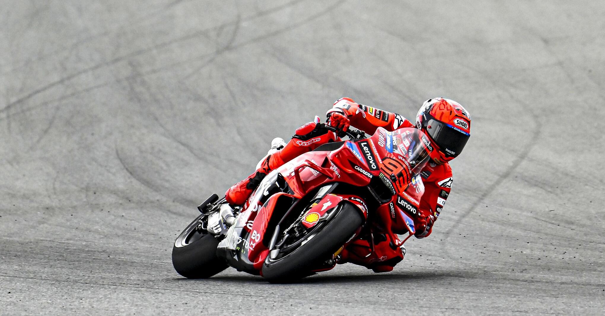 MotoGP 2025. GP dei Paesi Bassi ad Assen. Marc Marquez vince ancora! Sul podio Marco Bezzecchi e ...