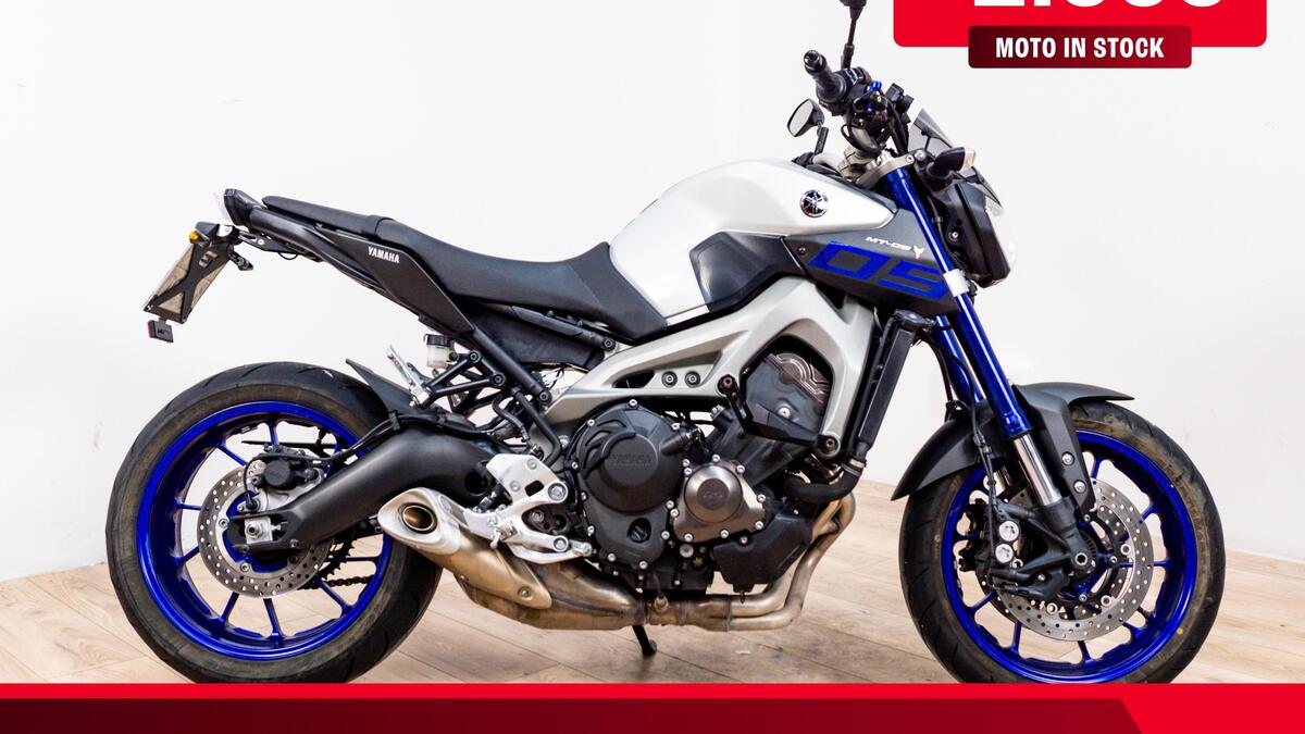 Vendo Yamaha MT-09 (2024 - 26) usata a Firenze (codice 9785411) - Moto.it