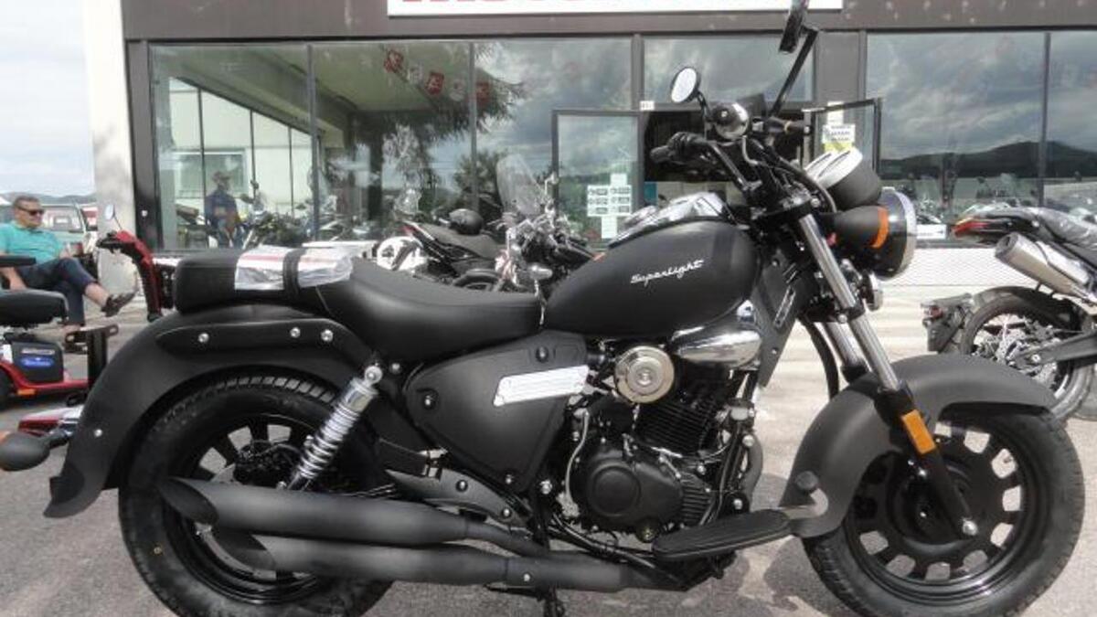 Vendo Keeway Motor Superlight 125 (2021 - 25) nuova a Citta' di ...