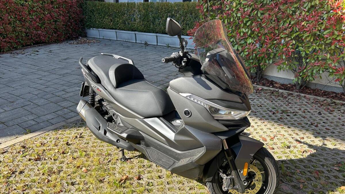 Vendo Voge Sfida SR4 MAX (2024 - 26) usata a Fino Mornasco (codice ...