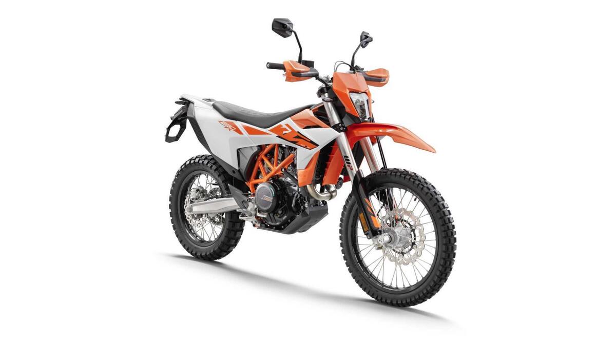 KTM 690 Enduro R (2026), prezzo e scheda tecnica - Moto.it