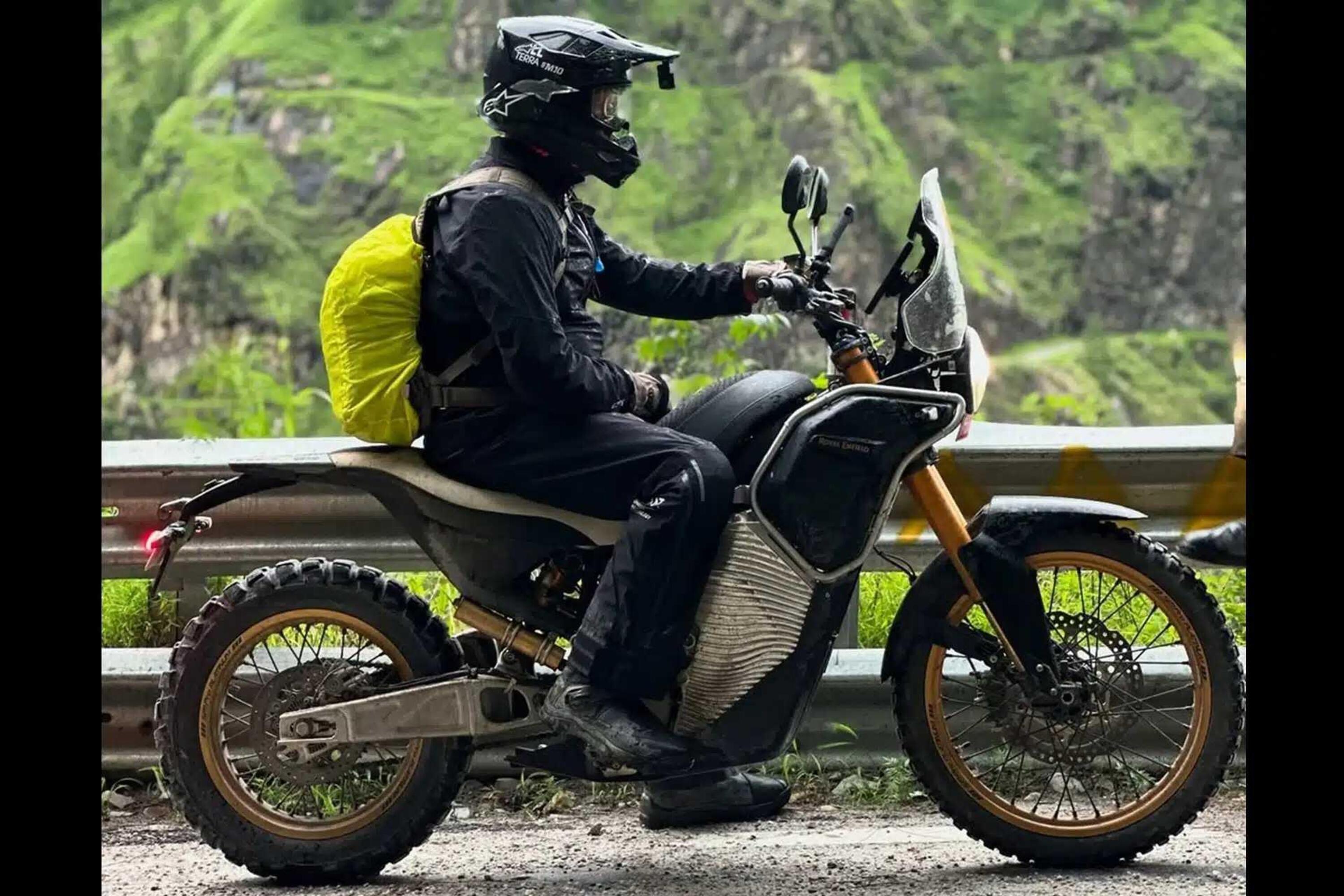 La Himalayan elettrica sempre più vicina: anche Carlos Checa nei test ...