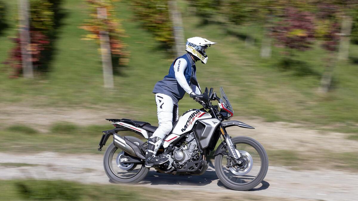 Prova Moto Morini Alltrhike 450: la migliore adventure sotto i 6.000 ...