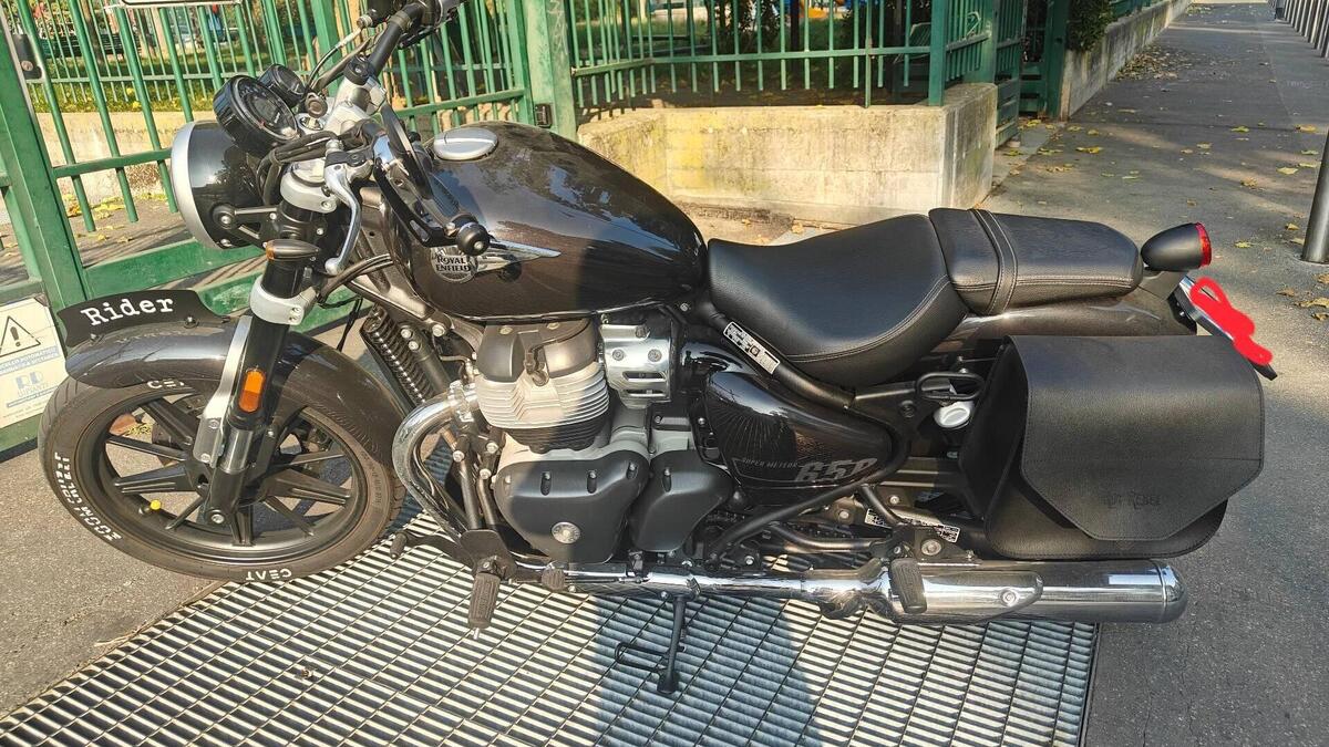 Vendo Royal Enfield Super Meteor 650 (2023 - 26) usata a Milano (codice ...