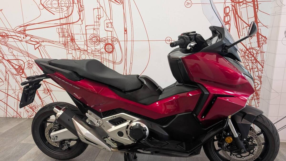 Vendo Honda Forza 750 DCT (2021 - 24) usata a Monza (codice 9856202 ...