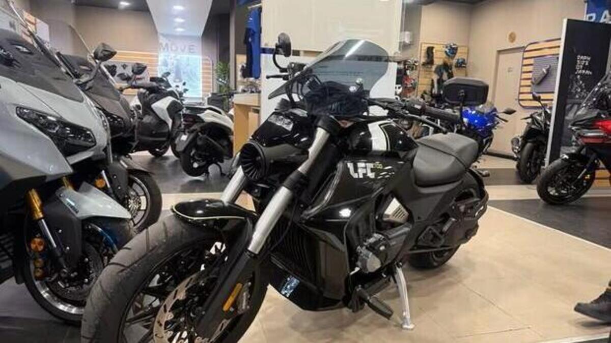 Vendo Benda Motorcycles LFC 700 (2024 - 26) usata a Rende (codice ...
