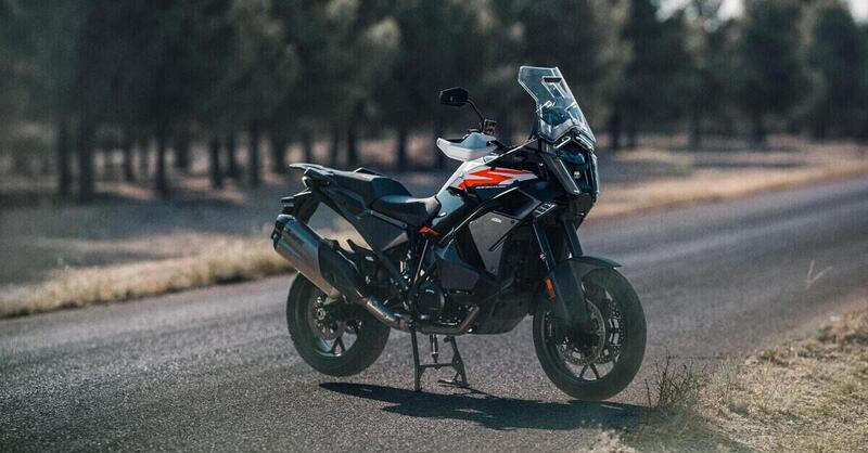 KTM 1390 Super Adventure 2026: sulla versione S EVO arriva il cambio automatico AMT [GALLERY ...