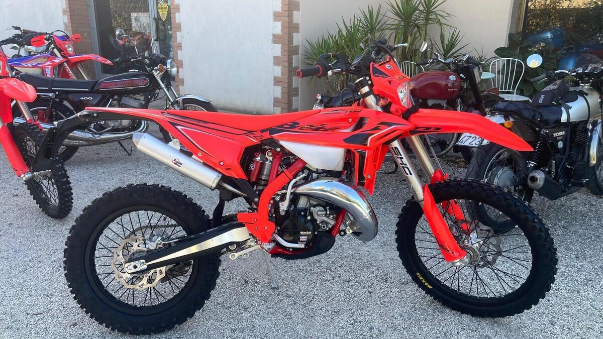 Vendo Betamotor RR X-PRO 125 2T Enduro (2026) nuova a Panicale (codice ...
