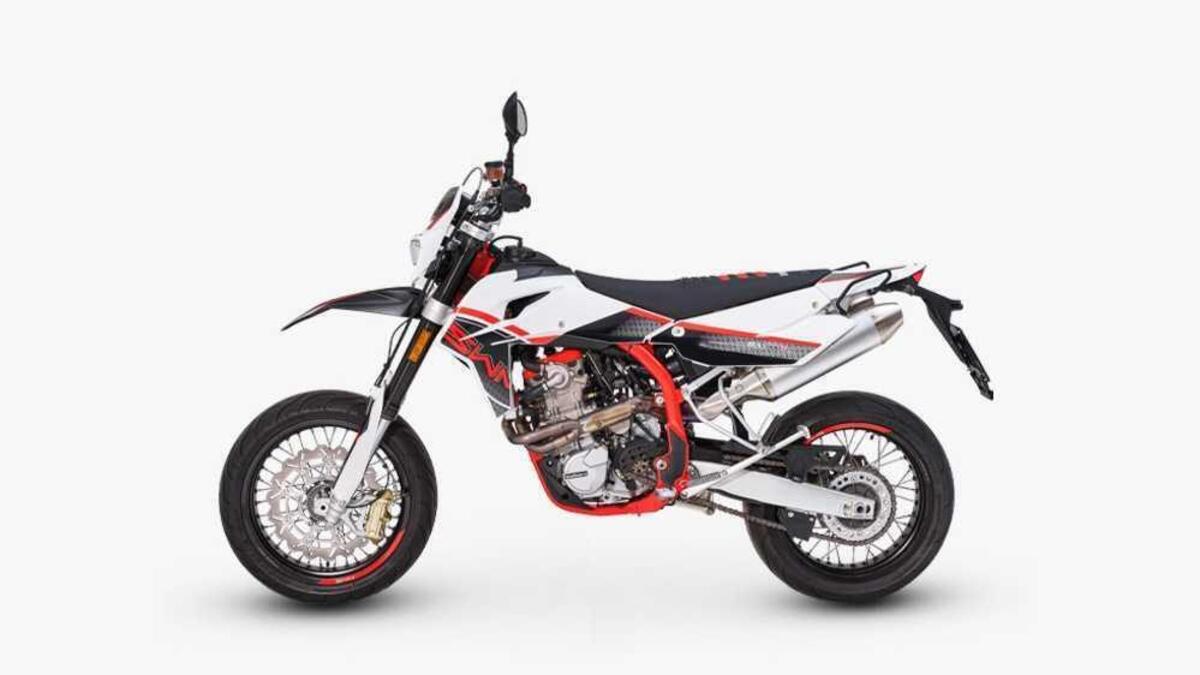 Swm SM 500 R (2025 - 26), prezzo e scheda tecnica - Moto.it