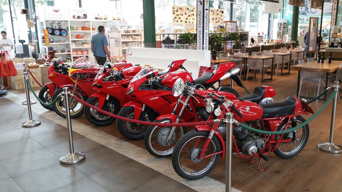12 Ducati da Eataly a Monaco di Baviera - News - Moto.it