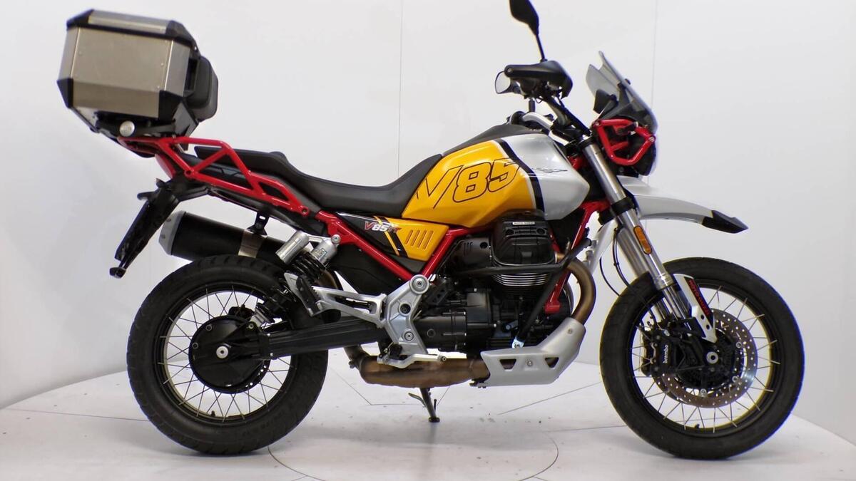 Vendo Moto Guzzi V85 TT Evocative Graphics (2021 - 23) usata a ...