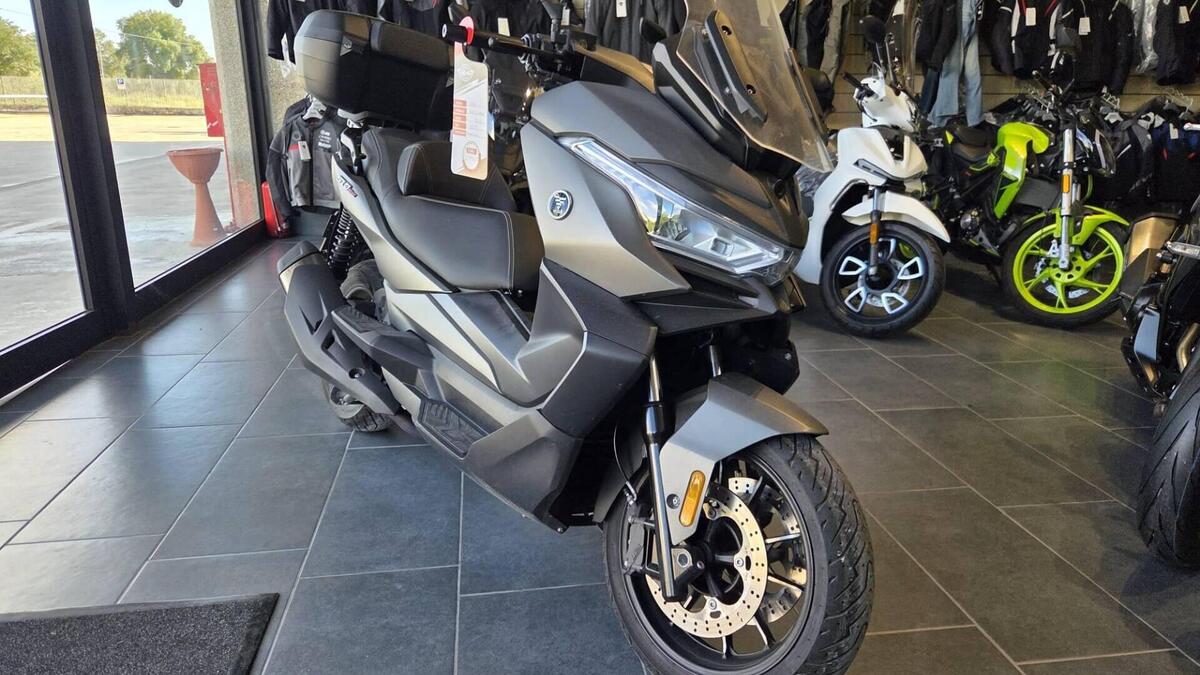 Vendo Voge Sfida SR4 MAX (2024 - 26) usata a Latina (codice 9893029 ...