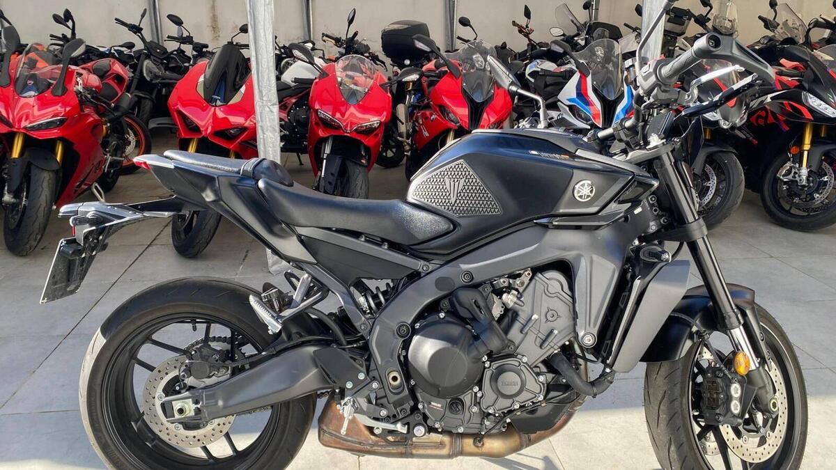 Vendo Yamaha MT-09 Y-AMT (2024 - 25) usata a Capua (codice 9903541 ...