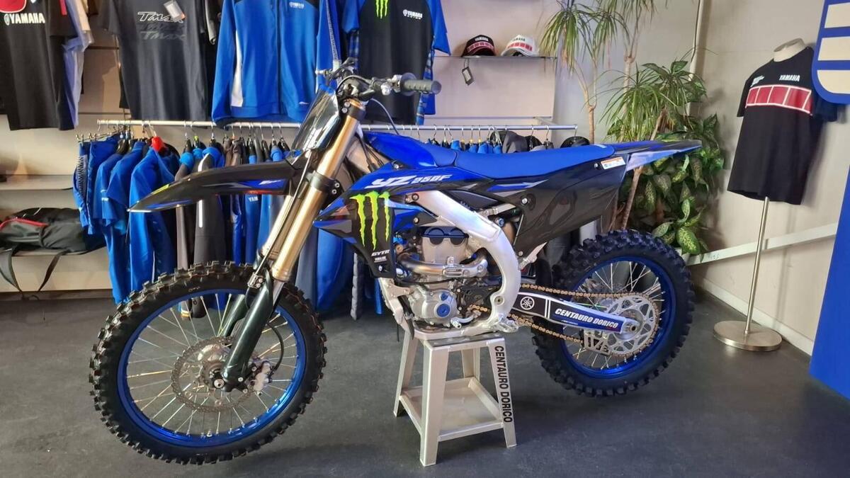 Vendo Yamaha YZ 250 F Monster Energy Yamaha Racing Edition (2025) nuova ...