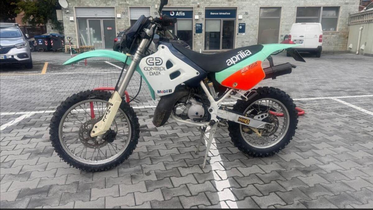 Vendo Aprilia RX 125 (1983 - 02) usata a Genova (codice 9908858) - Moto.it