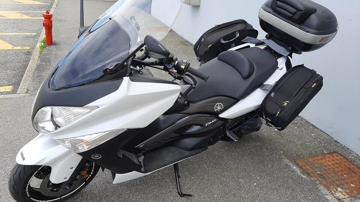 Vendo Yamaha T-Max 500 White Max (2010 - 11) usata a Legnano (codice ...