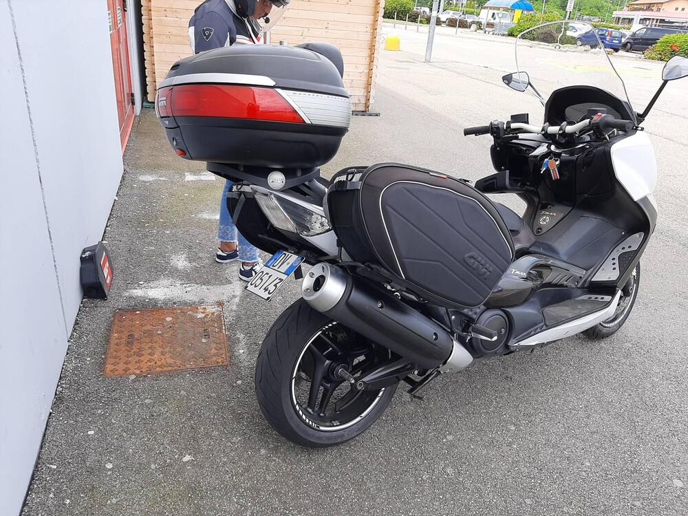 Vendo Yamaha T-Max 500 White Max (2010 - 11) usata a Legnano (codice ...
