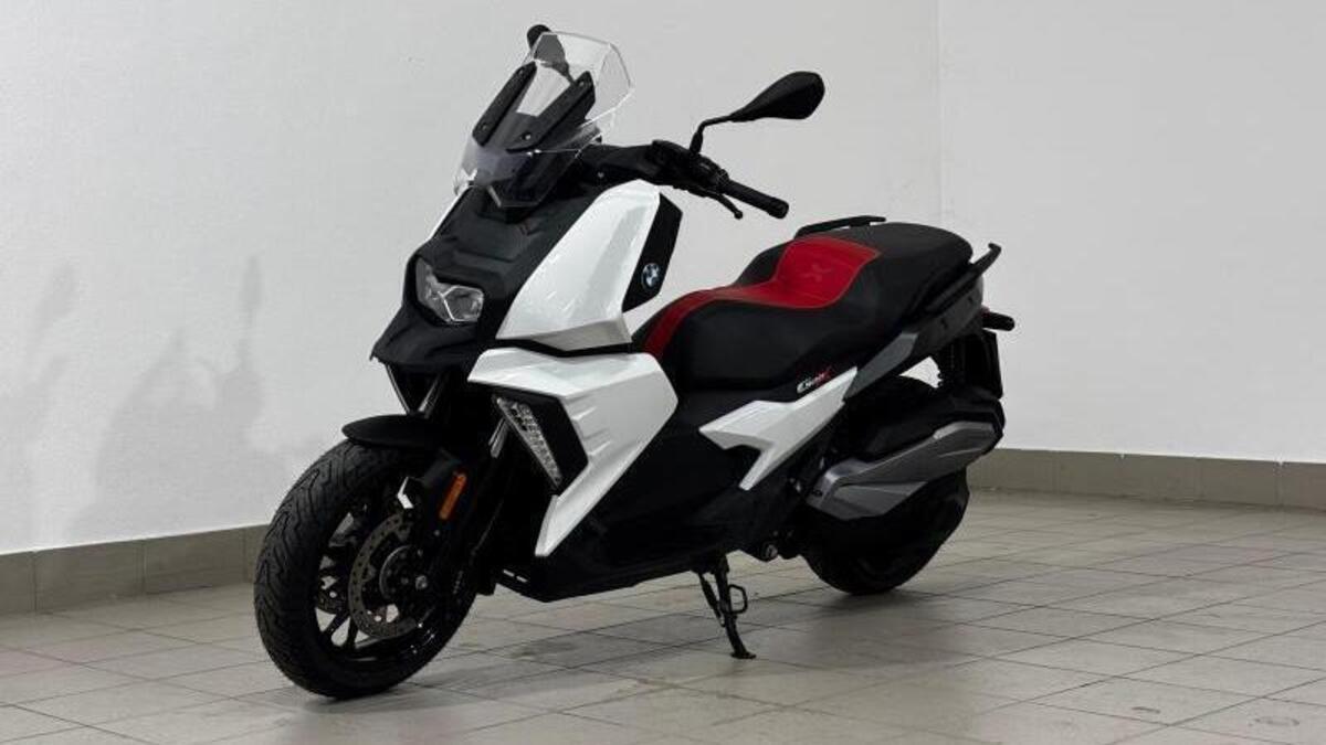 Vendo Bmw C 400 X (2018 - 20) usata (codice 9911450) - Moto.it