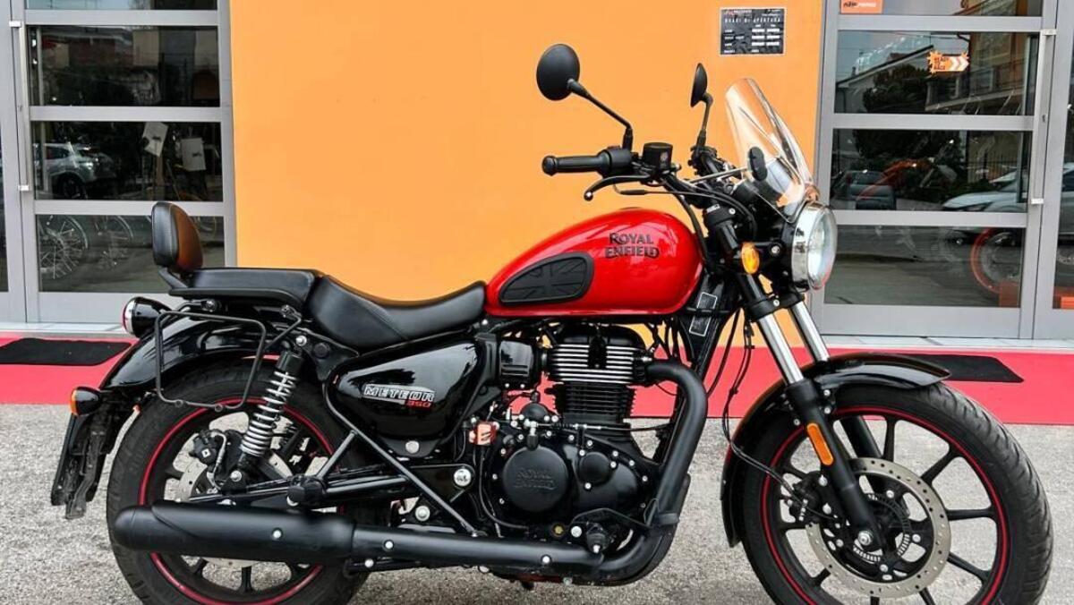 Vendo Royal Enfield Meteor 350 Fireball (2021 - 26) usata a Pescara ...