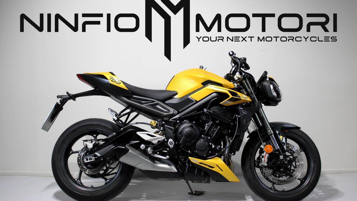 Vendo Triumph Street Triple 765 RS (2023 - 26) usata a Torre del Greco ...
