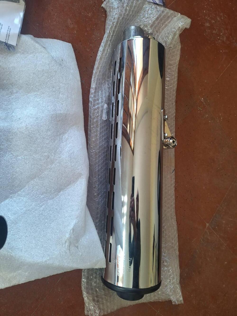 Vendo scarico originale BMW 1150 R ROADSTER BMW a Perugia (cod. 9913988 ...