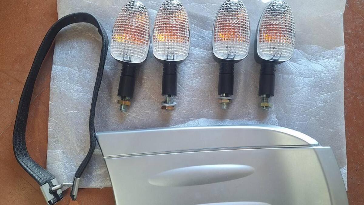 Vendo KIT FRECCE BMW R 1150 R BMW a Perugia (cod. 9913994) - Moto.it