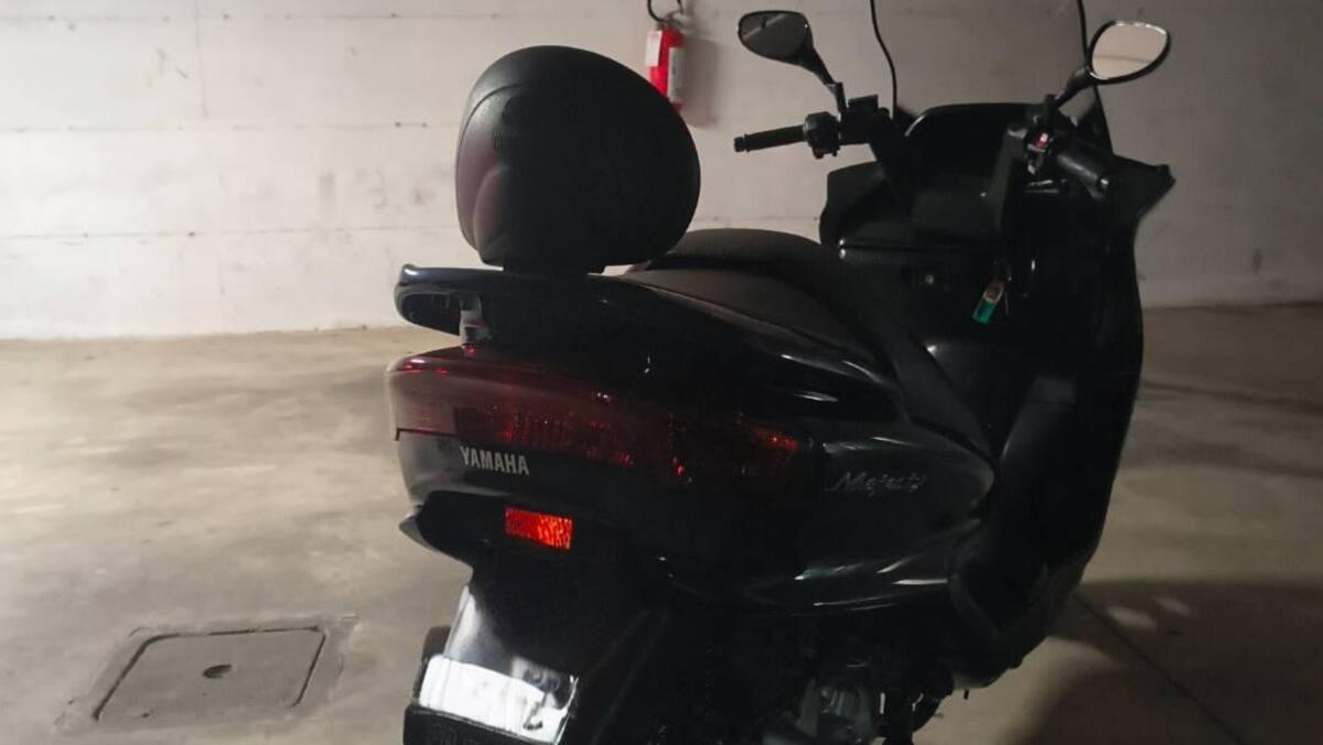 Vendo Yamaha Majesty 250 DX (1998 - 02) usata a Trescore Balneario ...