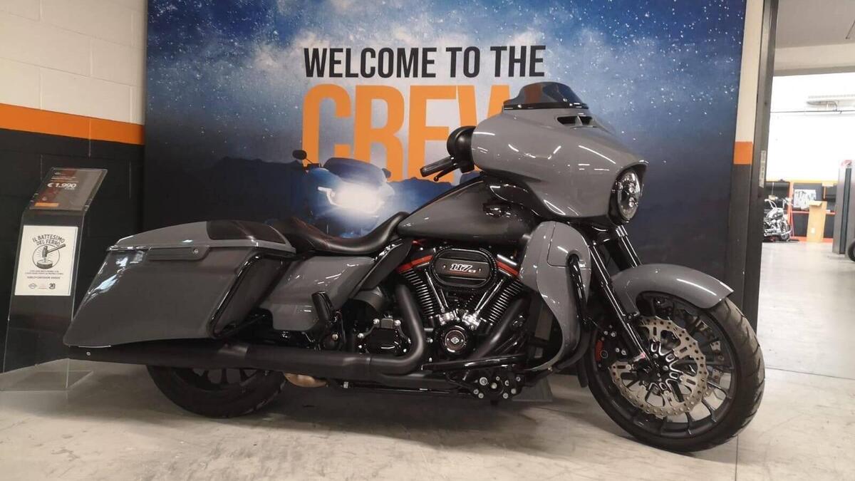 Vendo Harley-Davidson 114 Street Glide (2017) usata a Gazzada Schianno ...