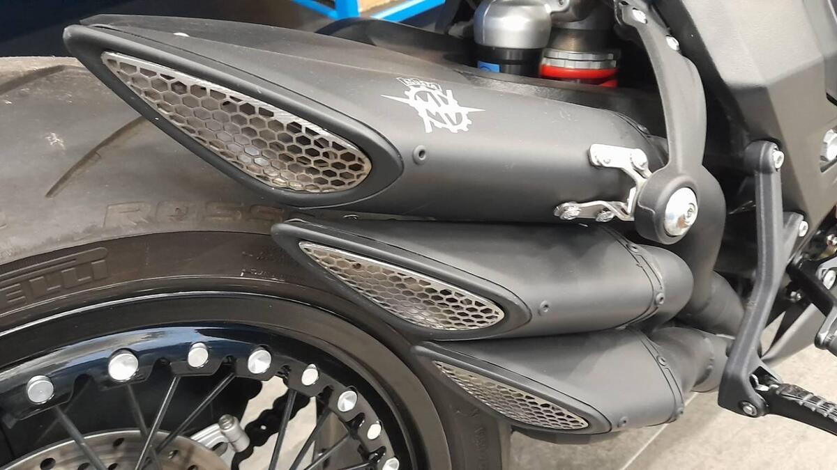 Vendo Scarico MV Agusta Corse MV Agusta a Gavirate (cod. 9924916) - Moto.it