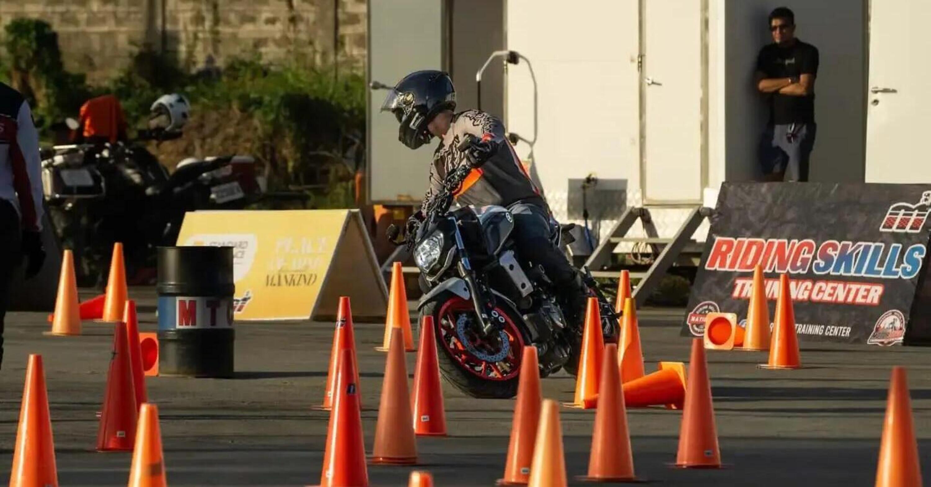 Royal Enfield punta sulla guida sicura: debutta in India la Gymkhana a ...