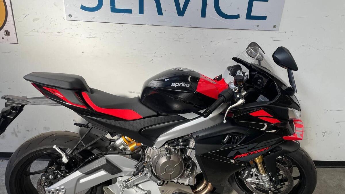 Vendo Aprilia RS 660 Factory (2025 - 26) usata a Monza (codice 9929815 ...