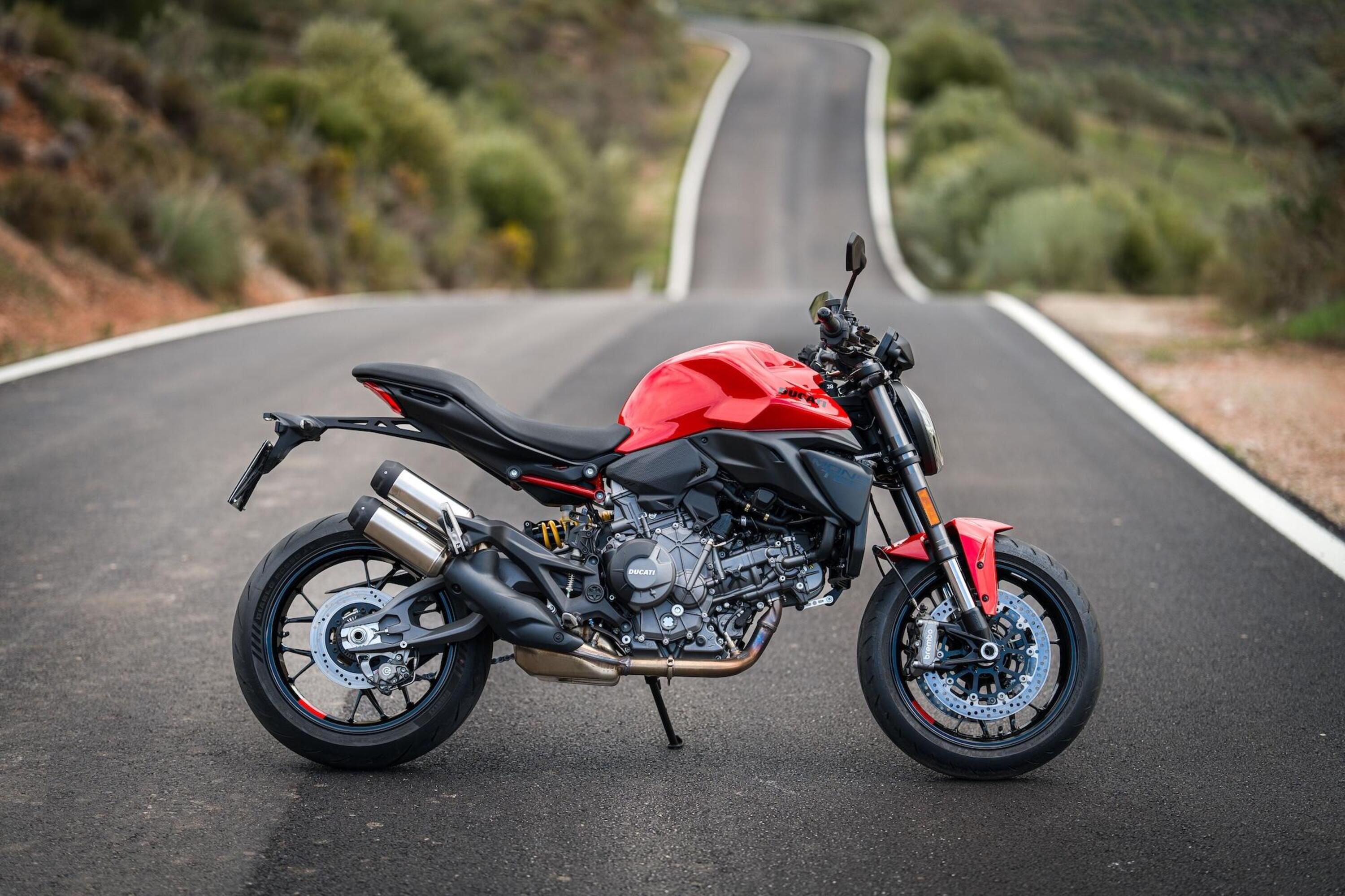 Prova Ducati Monster V2: Ritorno alle origini - Prove - Moto.it
