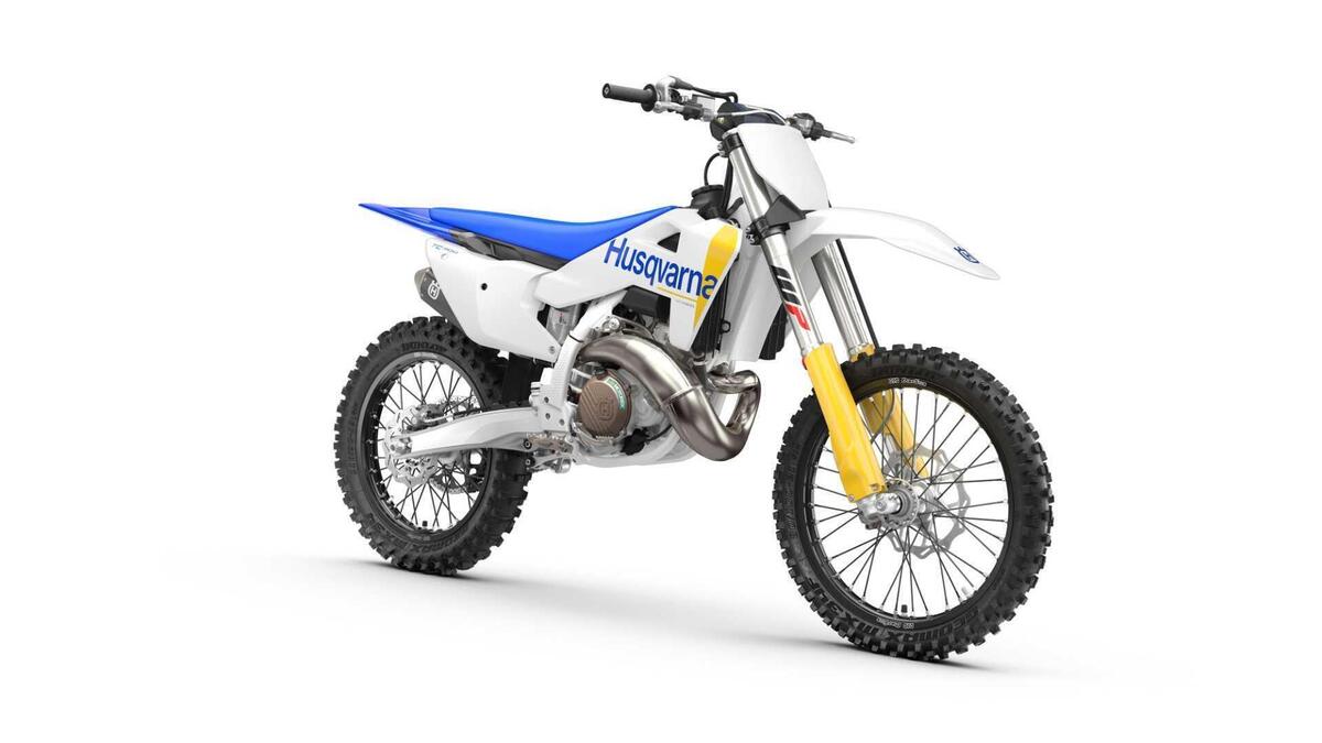 Husqvarna TC 300 (2027), prezzo e scheda tecnica - Moto.it