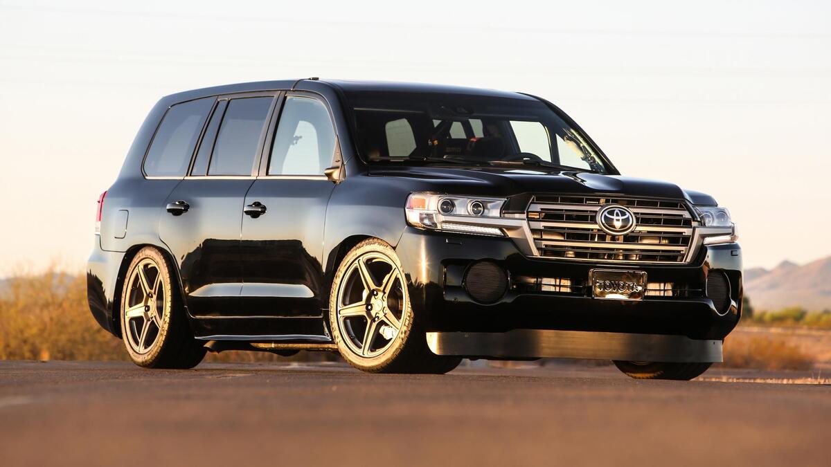 Toyota Land Speed Cruiser, SUV da 2000 CV - News - Automoto.it